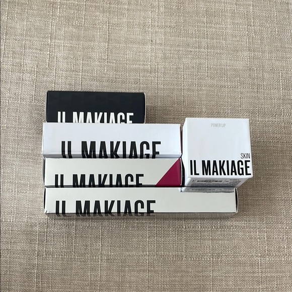 IL MAKIAGE | Makeup | Il Makiage Black And White Beauty Collection ...